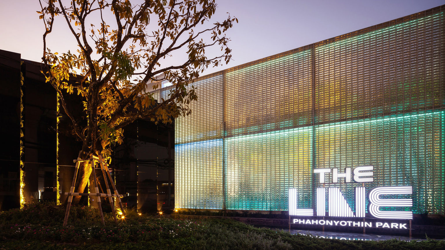 Die Glas-Festung: The Line | Glass blocks | Seves Glassblock